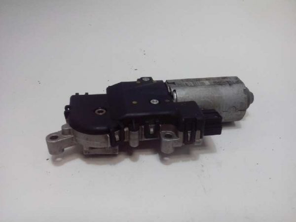 MOTOR TECHO ELECTRICO BMW X5 3.0d 67616922652 - Autodesguace Mairena